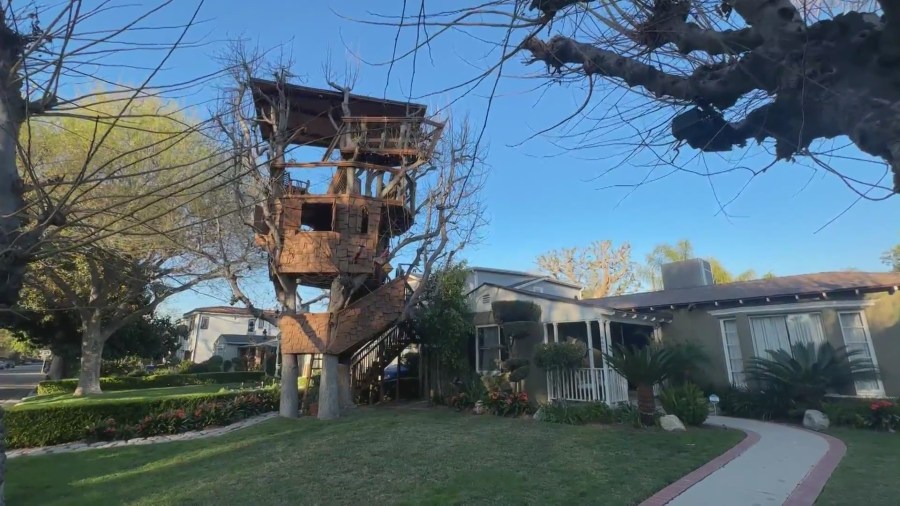 Los Angeles Homeowner Says City Is Making Him Tear Down Massive ...